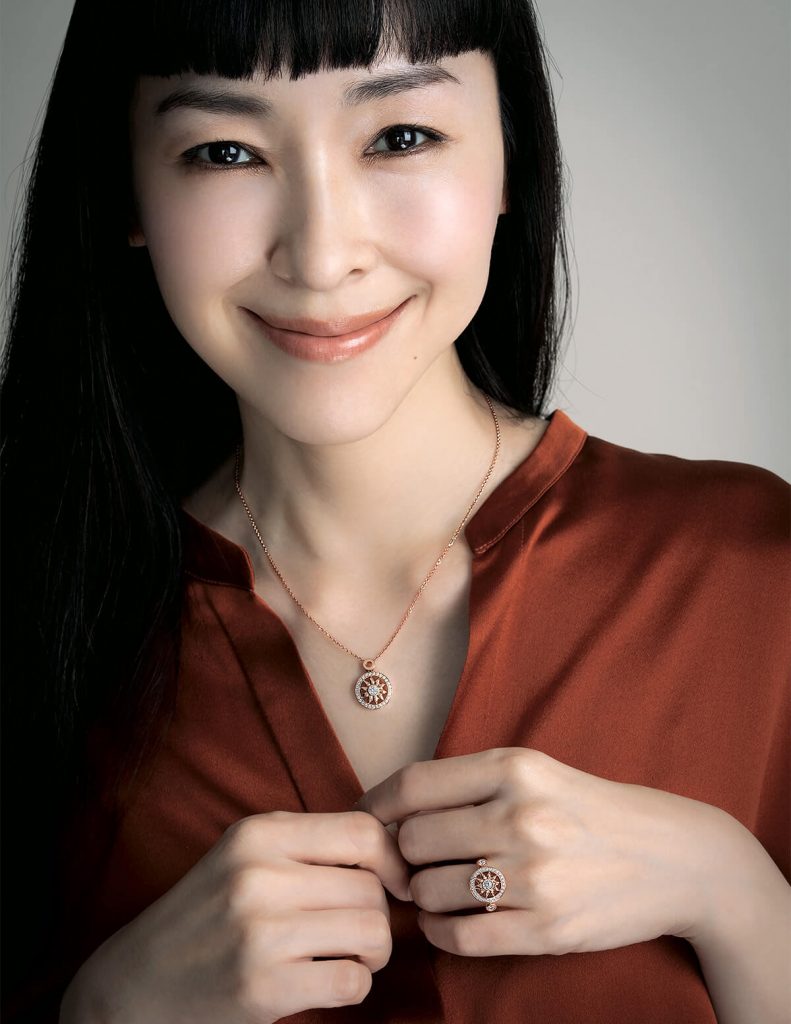 （2ページ目）女優・麻生久美子さんの〝ハリー・ウィンストン〟物語 | AdvancedTime